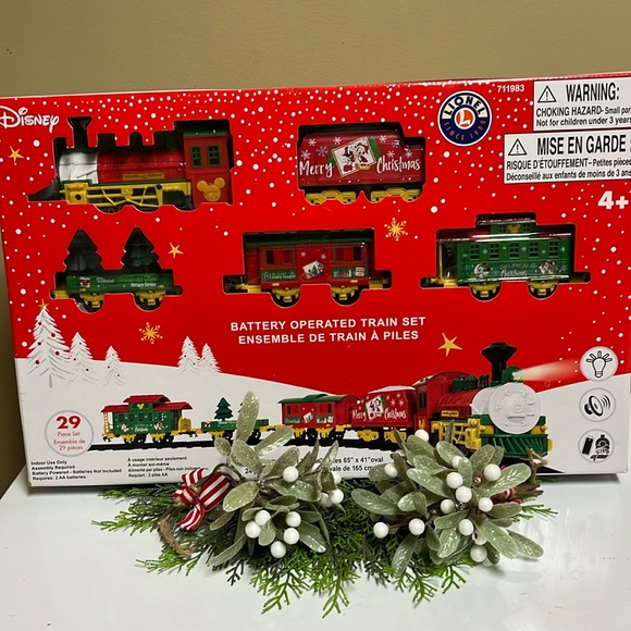 Disney | Holiday | Lionel Disney Mickey Mouse Christmas Express Train ...